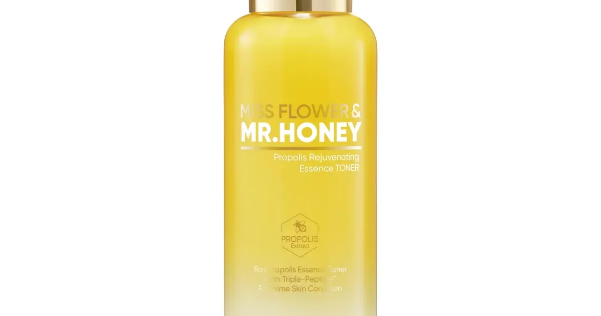 Nước Cân Bằng Banila Co Cấp Ẩm Miss Flower & Mr. Honey Propolis Rejuvenating Essence Toner 190ML